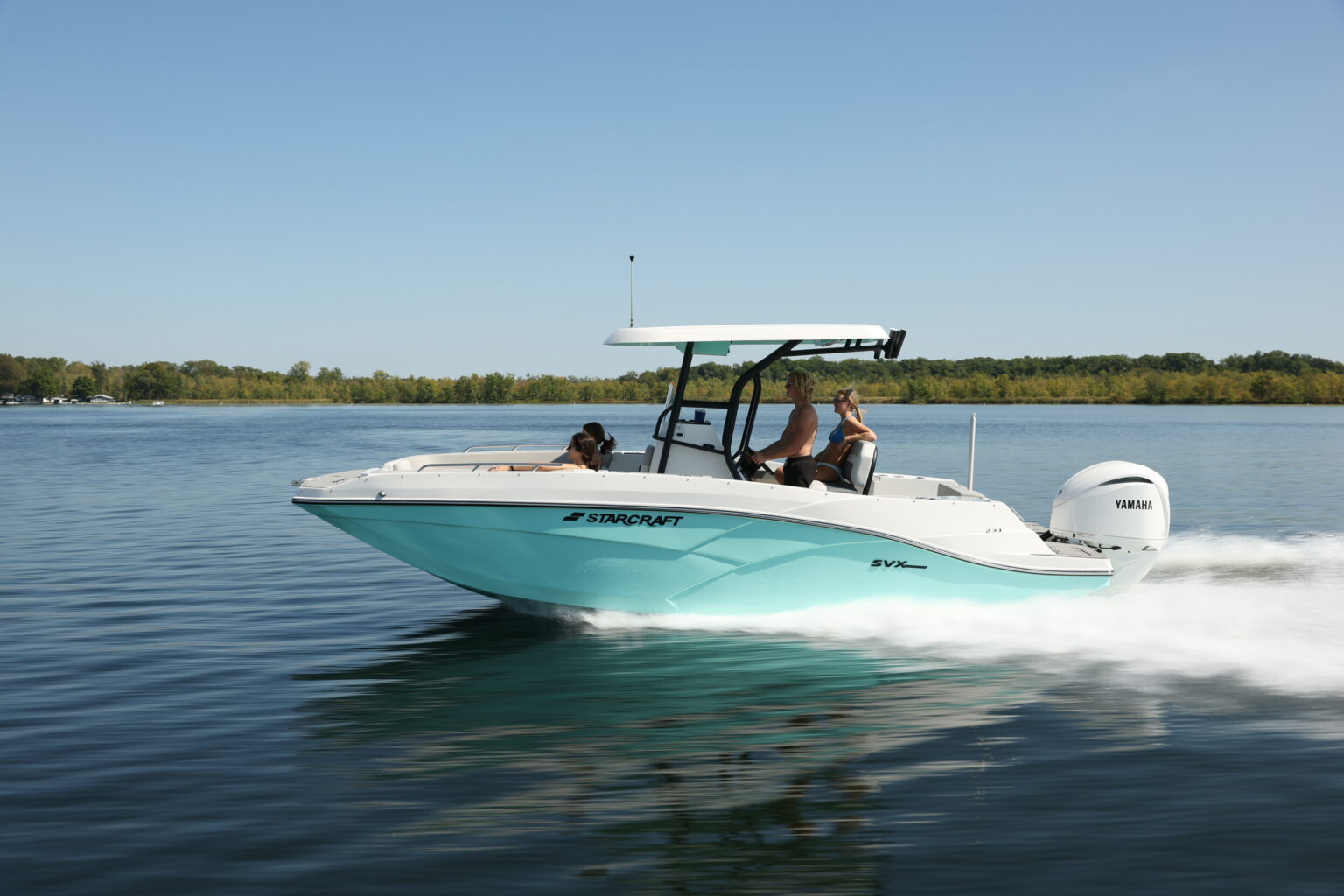 SVX IO 210 - Best Family Deckboat - Starcraft Marine